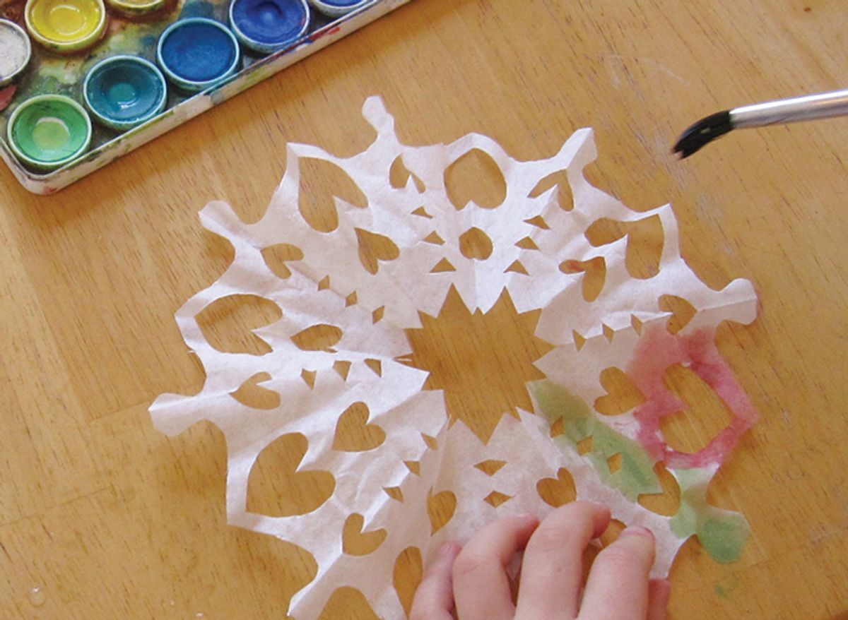 Jouer avec du papier : plier, couper, décorer - FemininBio