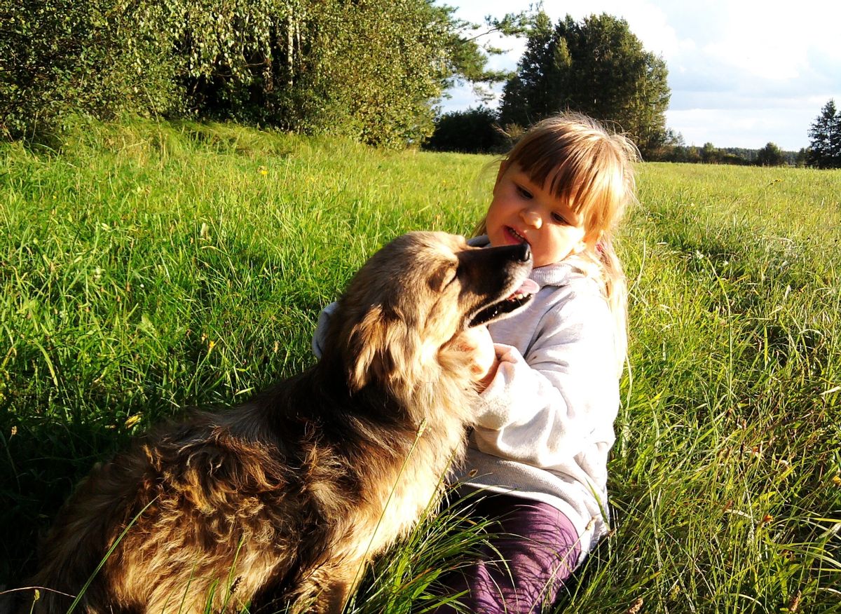 Les enfants et leur chien, une relation profonde et riche - FemininBio