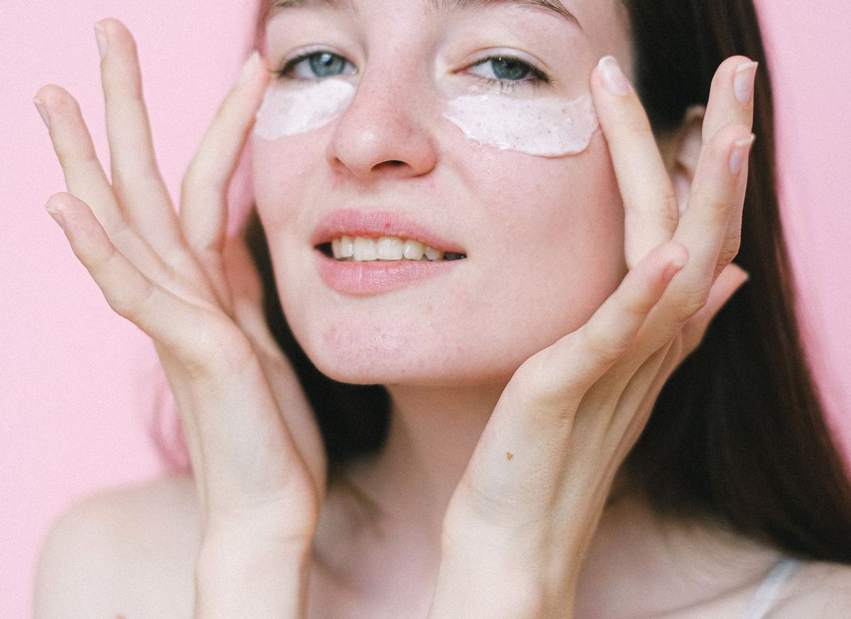 Yeux gonflés : solutions naturelles pour décongestionner les paupières ...